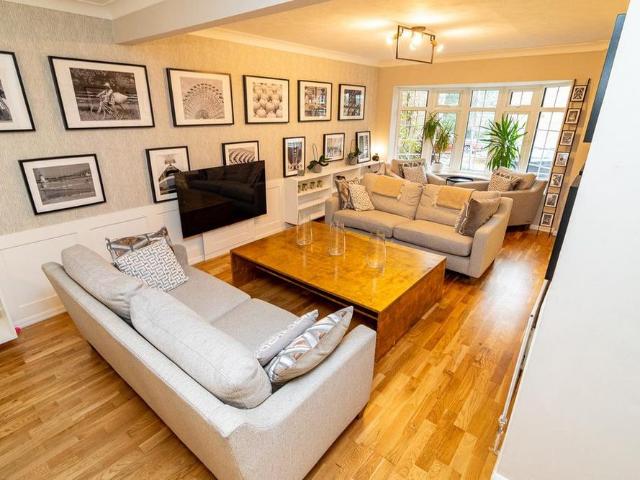 3 bedroom terraced house to rent