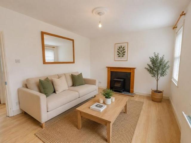 3 bedroom terraced house to rent