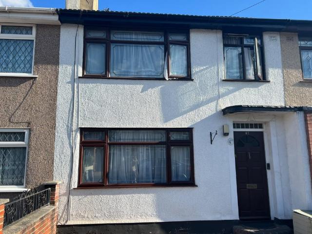 3 bedroom terraced house to rent
