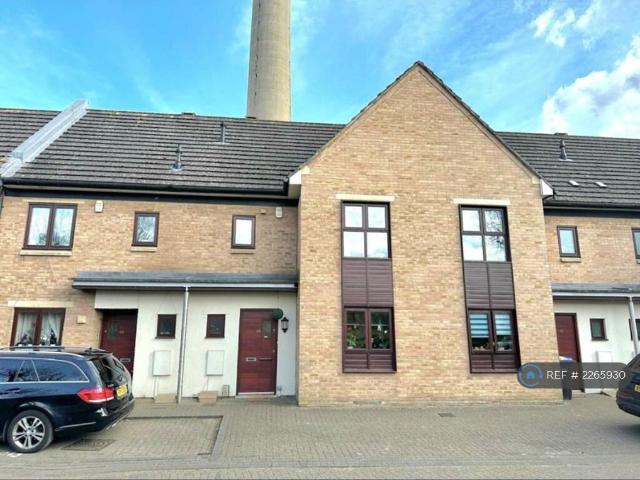 3 bedroom terraced house to rent