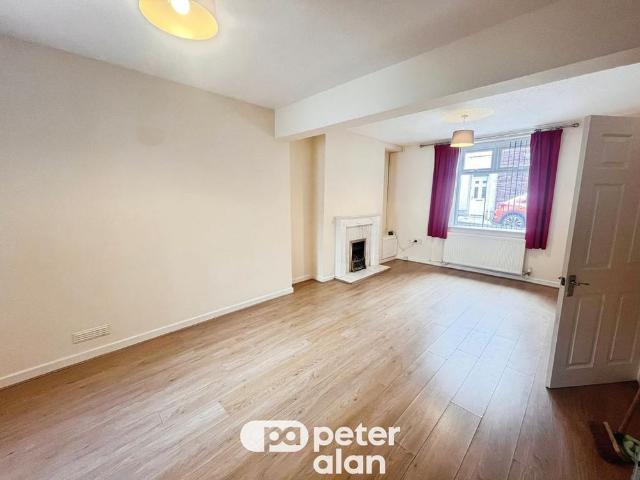 3 bedroom terraced house to rent