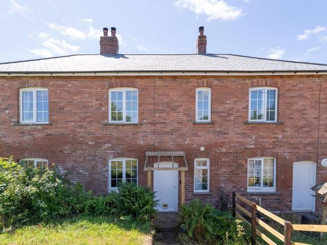 3 bedroom terraced house to rent