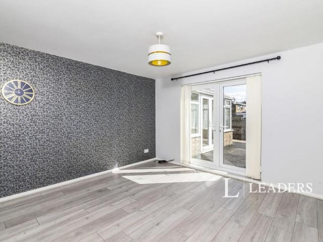 3 bedroom terraced house to rent