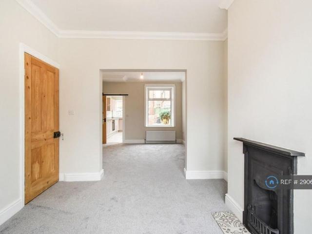 3 bedroom terraced house to rent