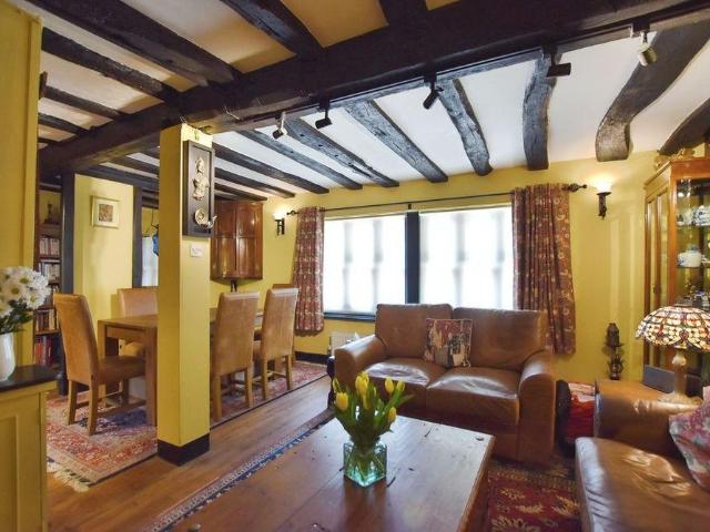3 bedroom terraced house to rent