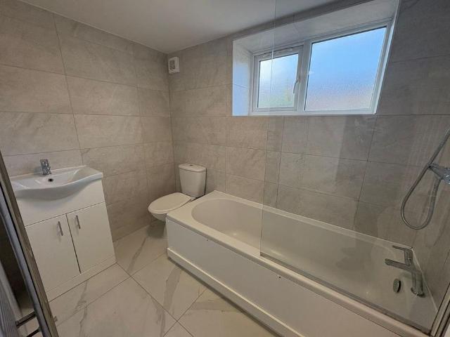 3 bedroom terraced house to rent
