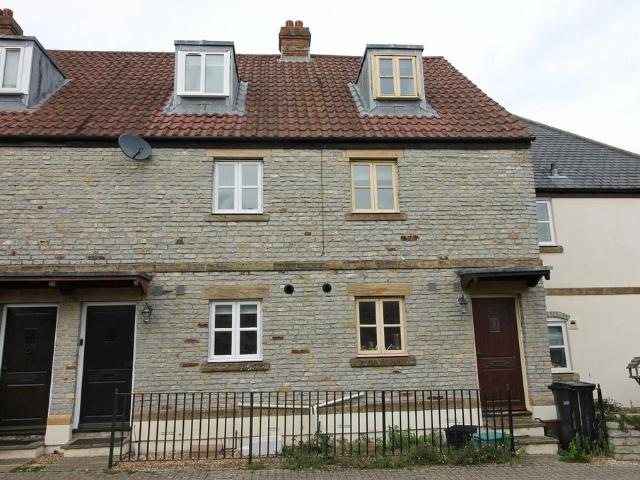 3 bedroom terraced house to rent