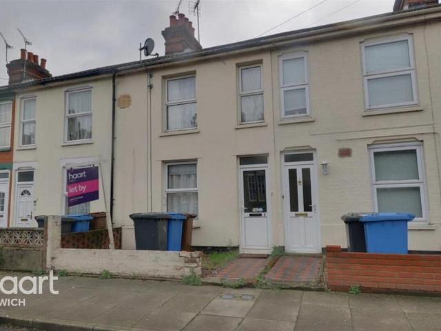 3 bedroom terraced house to rent