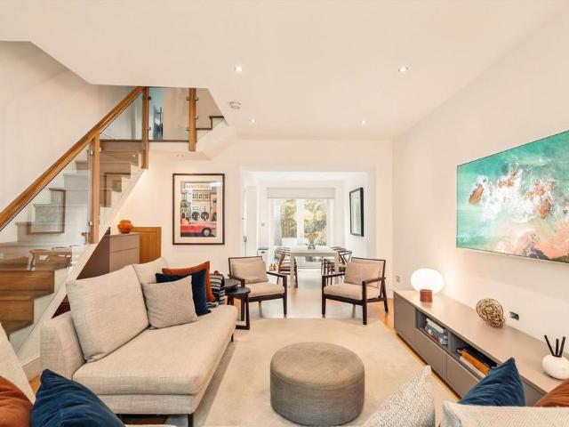3 bedroom terraced house to rent