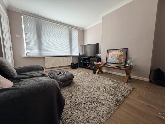 3 bedroom terraced house to rent