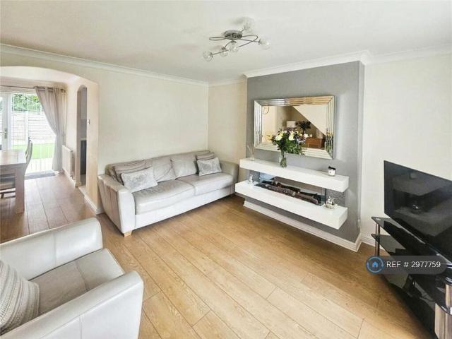 3 bedroom terraced house to rent