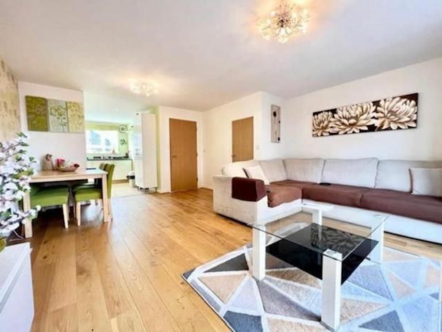 3 bedroom terraced house to rent