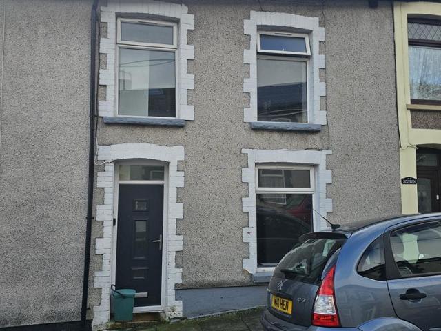 3 bedroom terraced house to rent