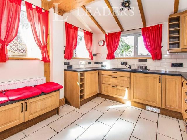 3 bedroom terraced house to rent