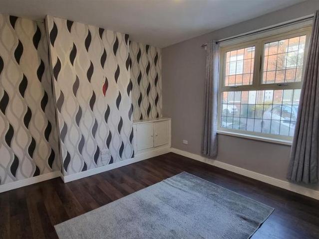 3 bedroom terraced house to rent