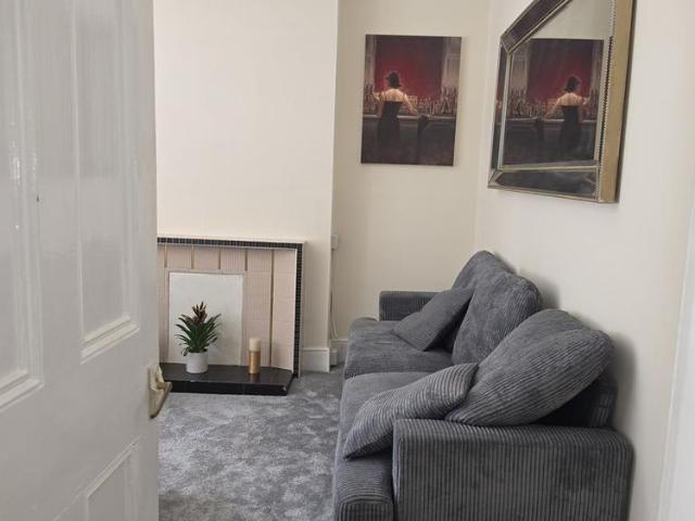 3 bedroom terraced house to rent