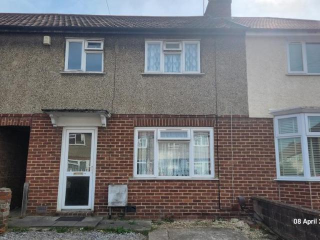 3 bedroom terraced house to rent