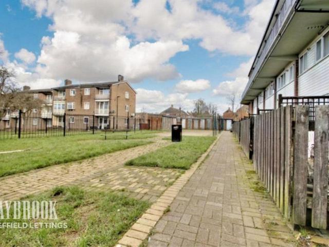 3 bedroom terraced house to rent