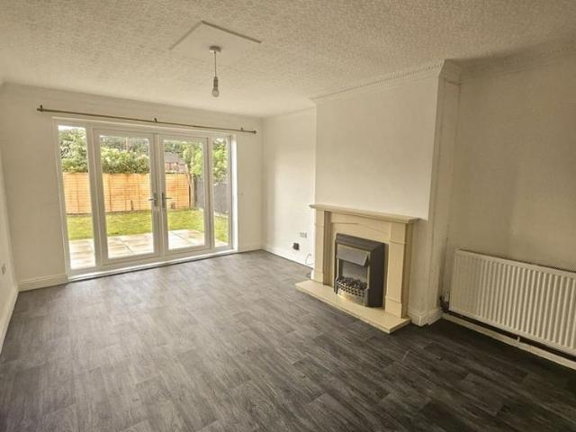 3 bedroom terraced house to rent