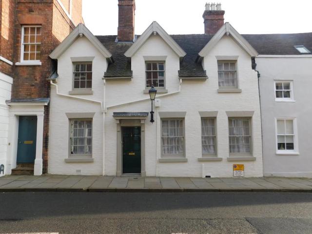 3 bedroom terraced house to rent