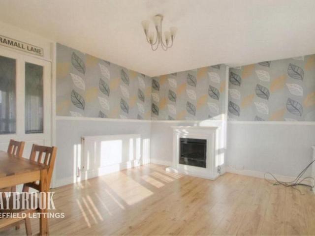 3 bedroom terraced house to rent