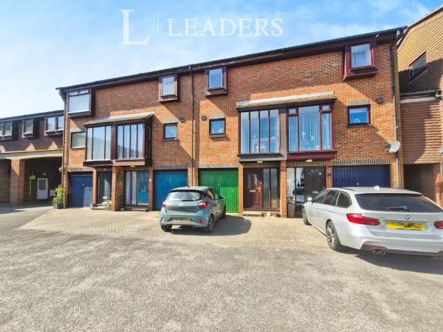 3 bedroom terraced house to rent
