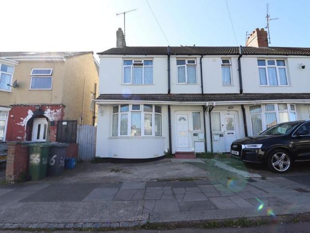 3 bedroom terraced house to rent
