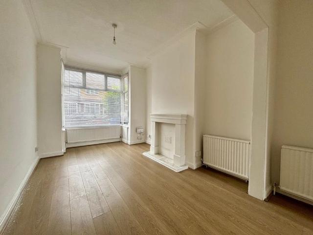 3 bedroom terraced house to rent