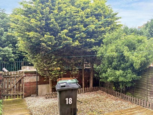 3 bedroom terraced house to rent