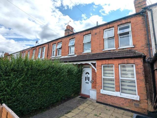 3 bedroom terraced house to rent
