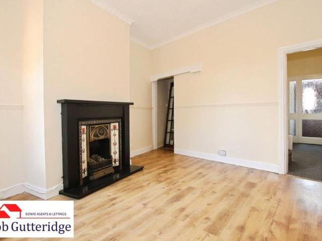 3 bedroom terraced house to rent