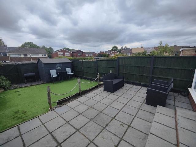 3 bedroom terraced house to rent