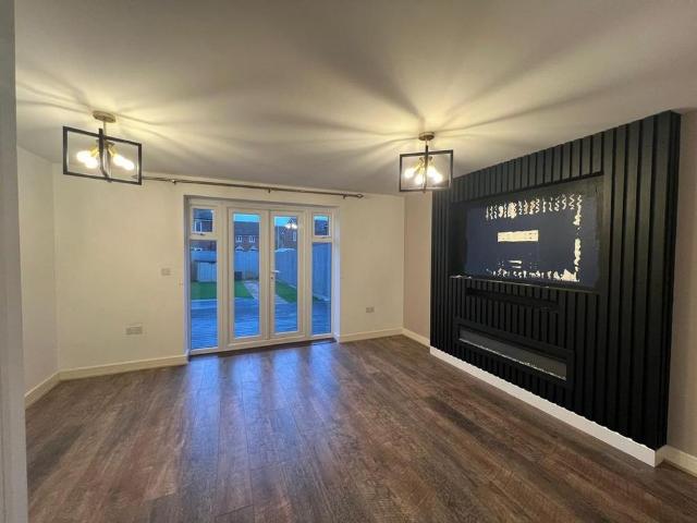 3 bedroom terraced house to rent