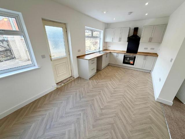 3 bedroom terraced house to rent