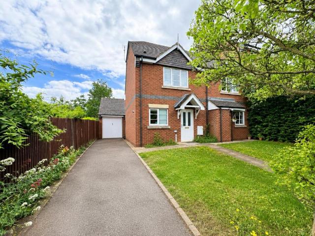 3 bedroom terraced house to rent
