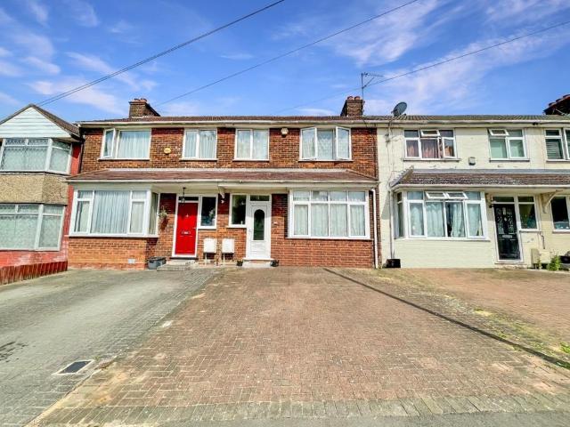 3 bedroom terraced house to rent