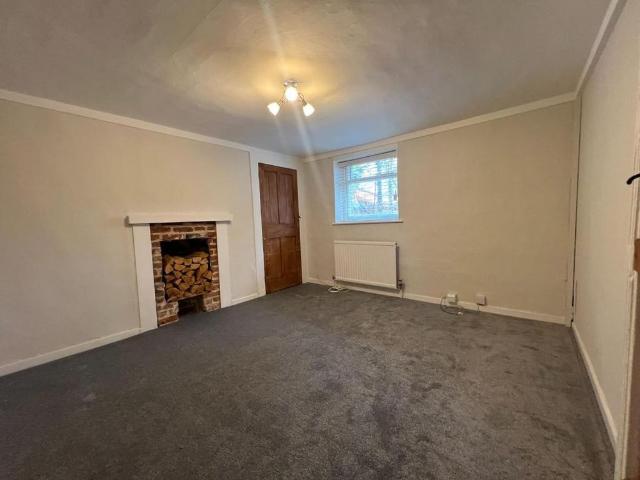 3 bedroom terraced house to rent