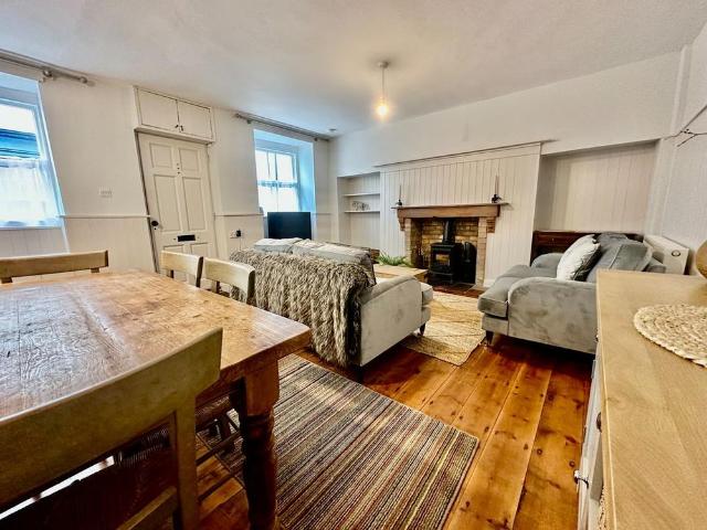 3 bedroom terraced house to rent