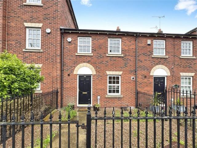 3 bedroom terraced house to rent