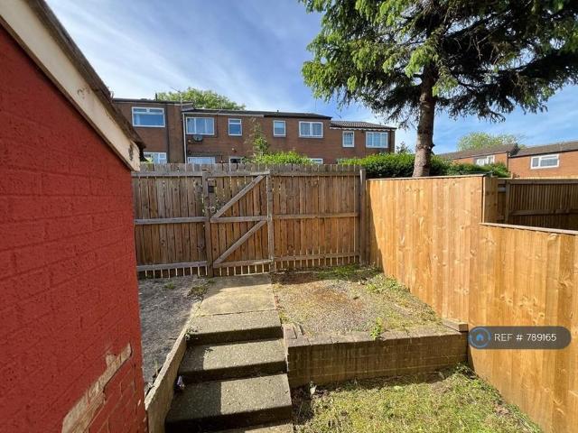 3 bedroom terraced house to rent