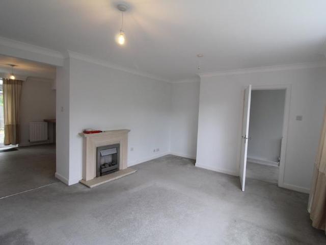 3 bedroom terraced house to rent