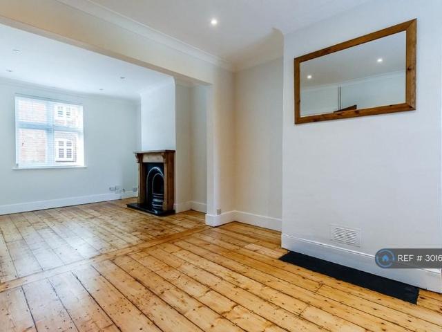 3 bedroom terraced house to rent