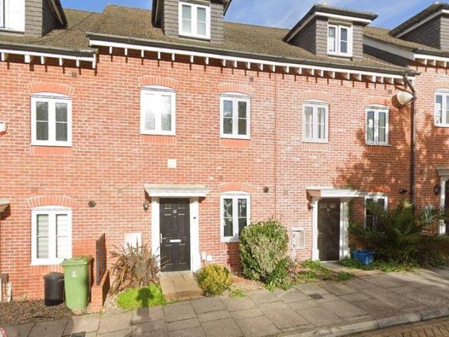 3 bedroom terraced house to rent