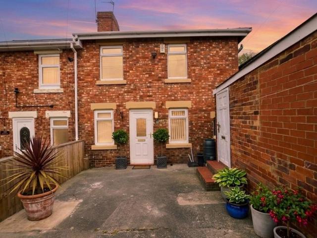 3 bedroom terraced house to rent