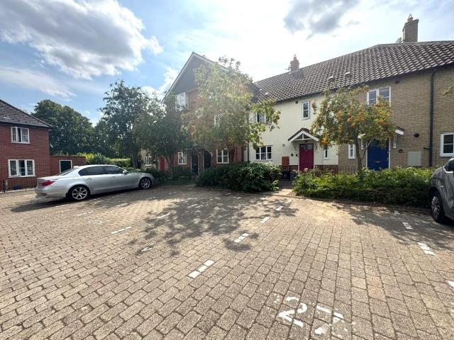 3 bedroom terraced house to rent