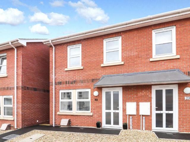 3 bedroom terraced house to rent