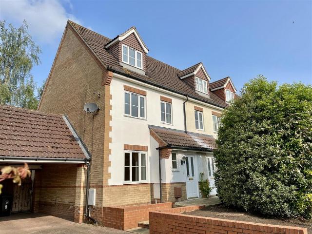 3 bedroom terraced house to rent