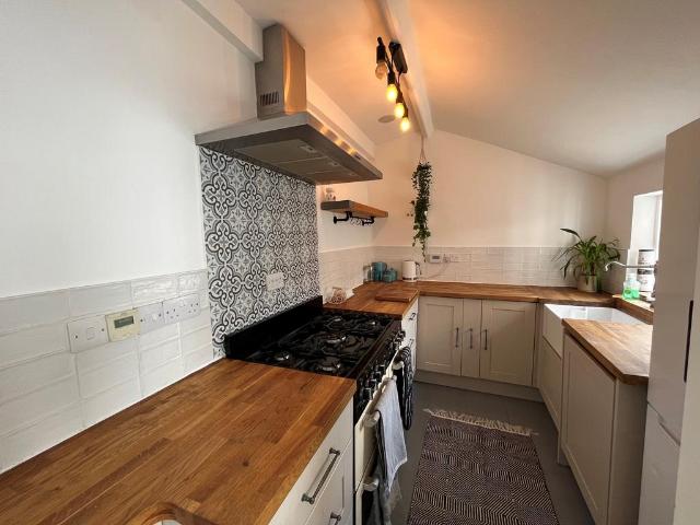 3 bedroom terraced house to rent