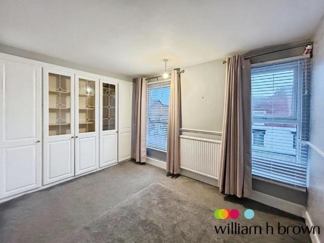 3 bedroom terraced house to rent