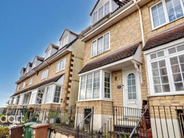 3 bedroom terraced house to rent